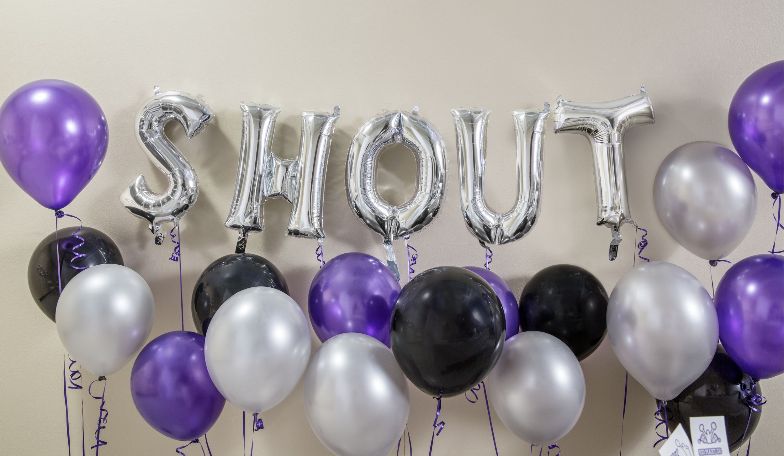 Cheer Dessert Plates, 8-pk | Party City