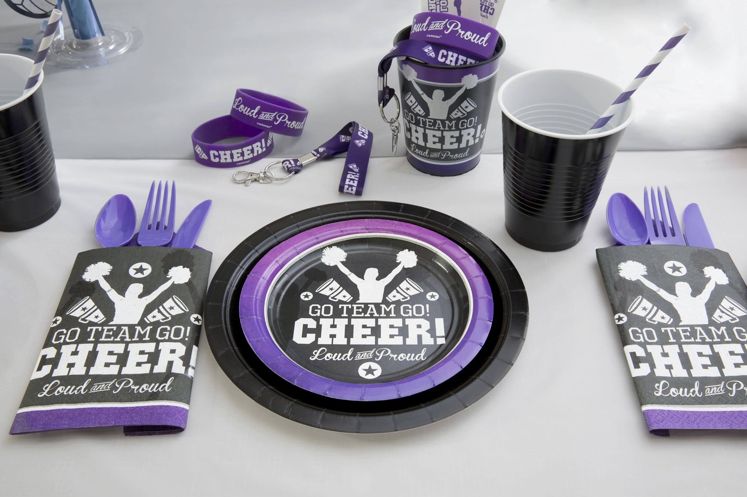 Cheer Dessert Plates, 8-pk | Party City