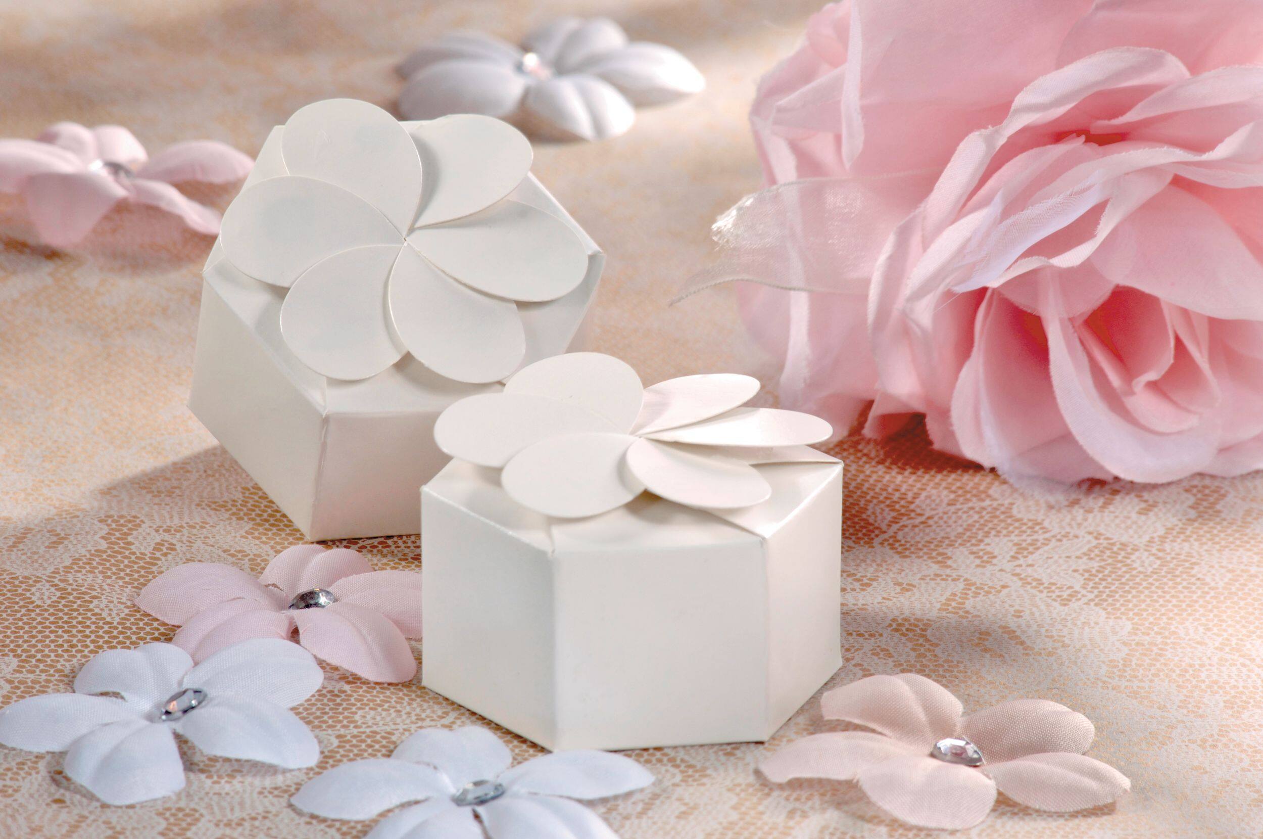 White Petal Favour Boxes, 12-pk | Party City