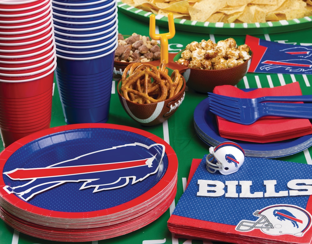 Buffalo Bills Lunch Plates, 18-pk | Canadian Tire