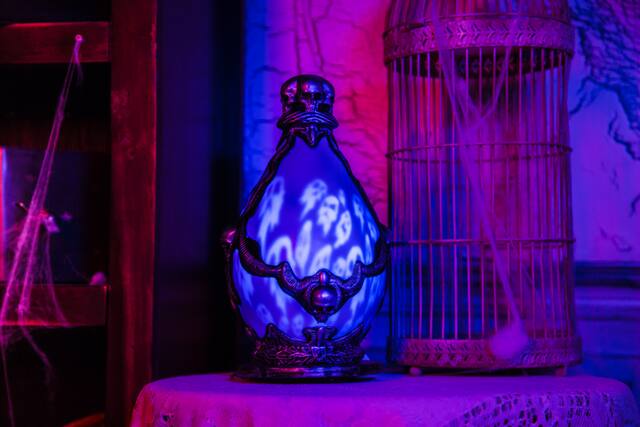 Animated Light-Up Soul Jar Prop with Batteries, Purple, 12-in, Sound ...