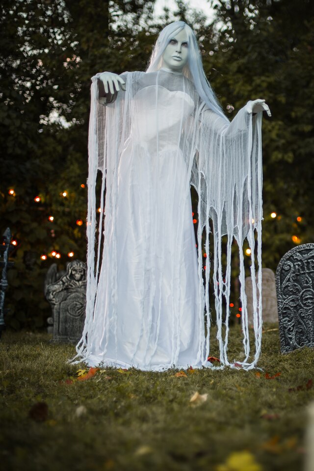 Ghost Woman Animated Rising Horror Character, White, 40-in, Sound ...