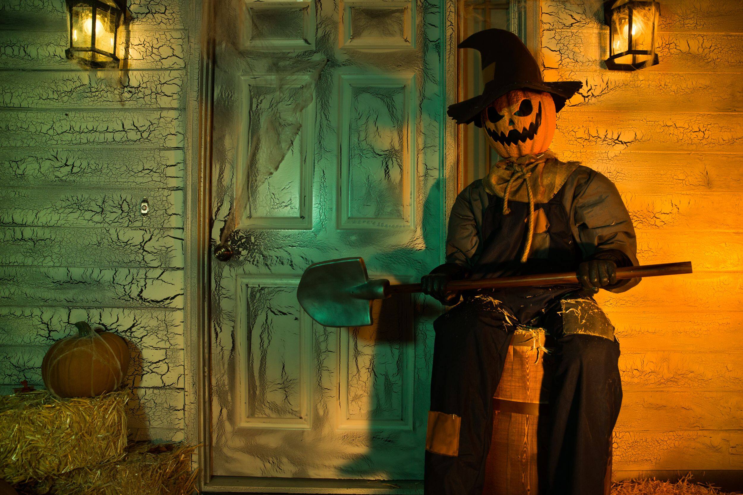 Scarecrow Jack-O'-Lantern Animated Sitting Door Greeter Character ...